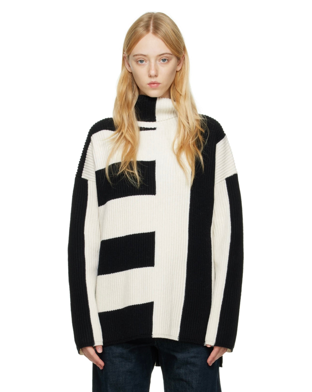 JOSEPH Black & White Graphic Turtleneck